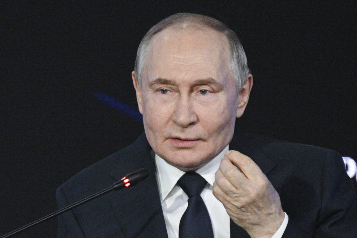 Putin and Trump discuss Iran and Ukraine in phone call, Kremlin ...